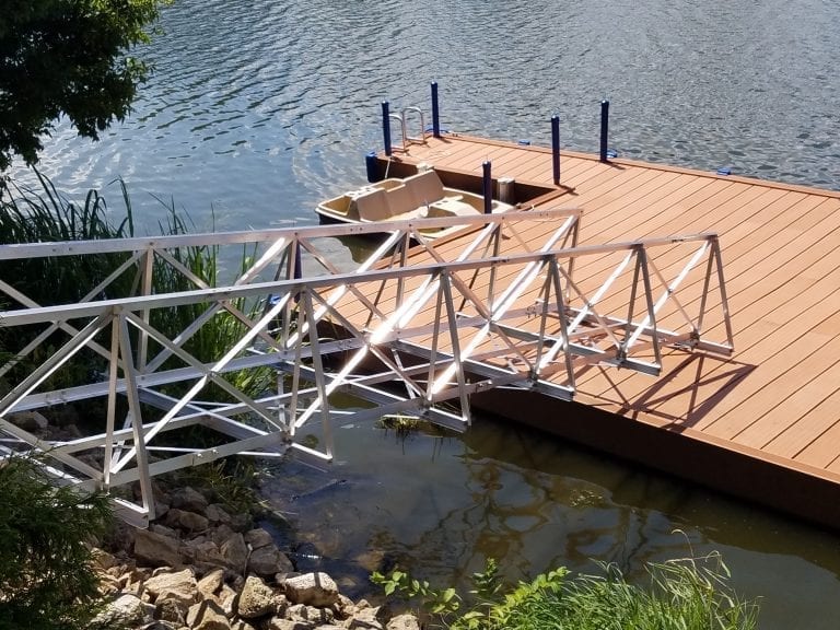 Southern Illinois Aluminum Gangway - RollingBarge.com